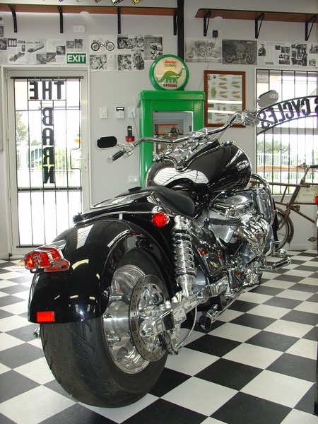 2nd Annual V8 Barn Bash & Open Day for the Boss Hoss V8 MotorCycles for ...