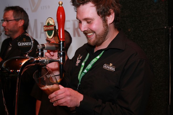 Guinness Me - Queenstown has the best pint pourers in the country ...