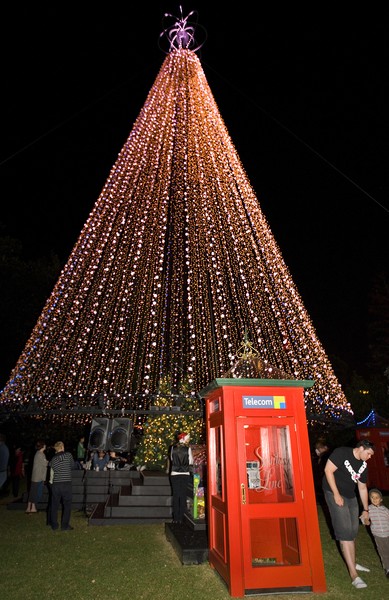 Santa Line to light up Auckland this Christmas | infonews.co.nz New ...