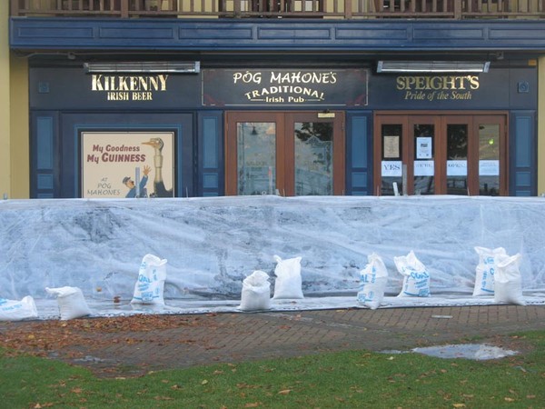 Queenstown braces for flooding | infonews.co.nz New Zealand News